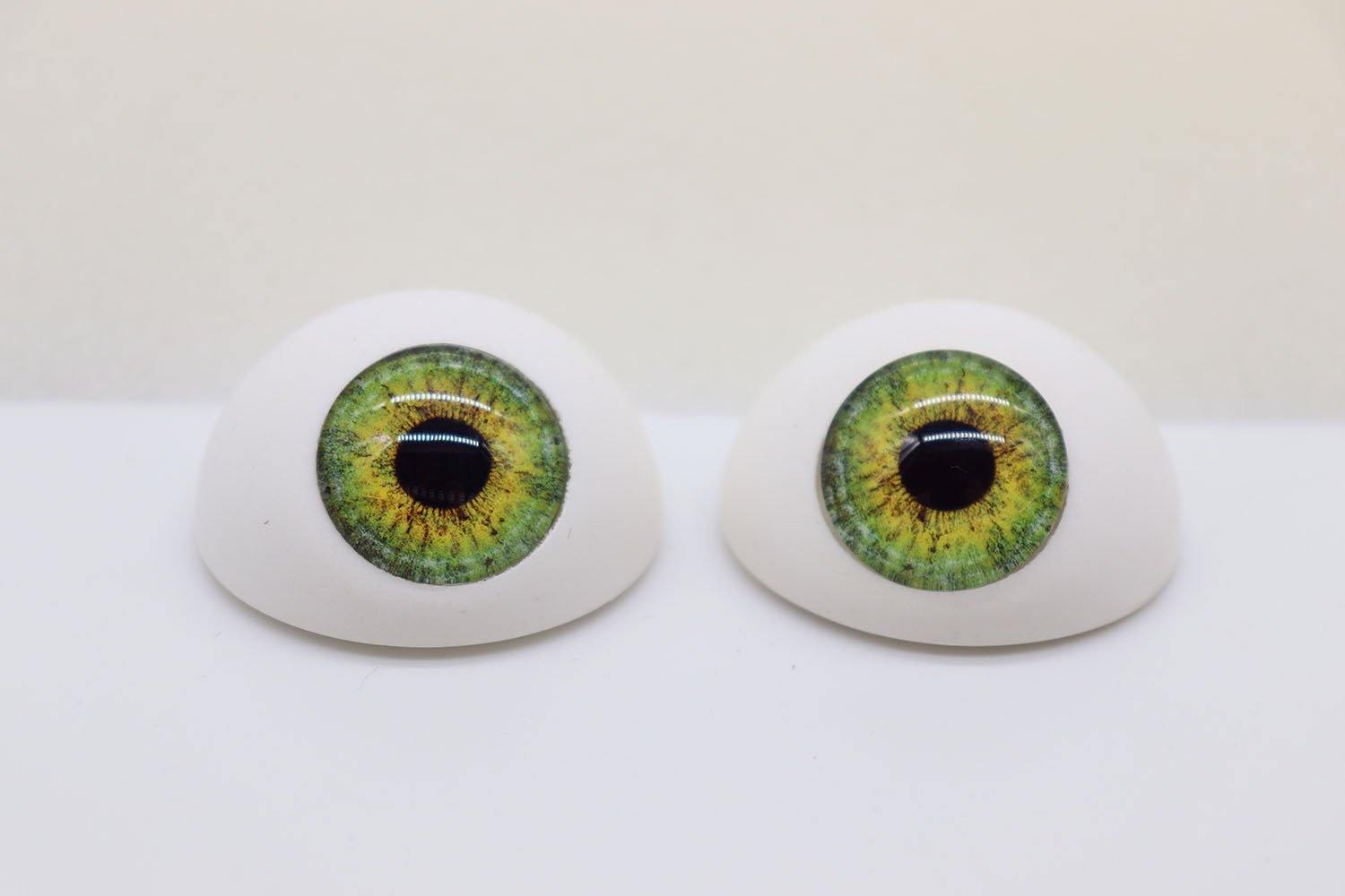 40mm Domed Puppet Eyes with Cabachon Iris - FROGGY