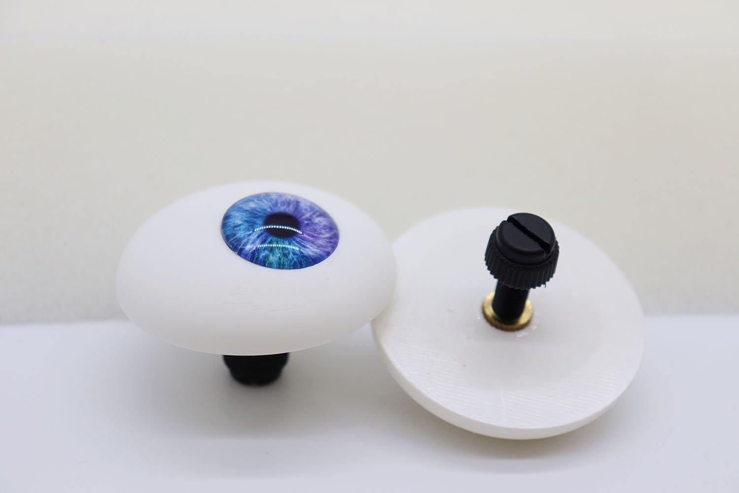 50mm Flat Puppet Eyes with Cabachon Iris - PINWHEEL