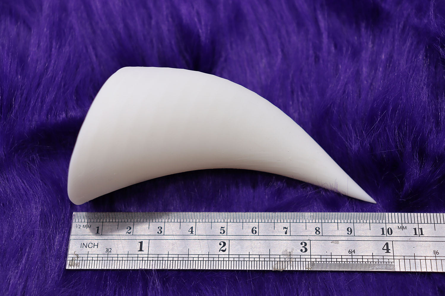White Curly Puppet Horns