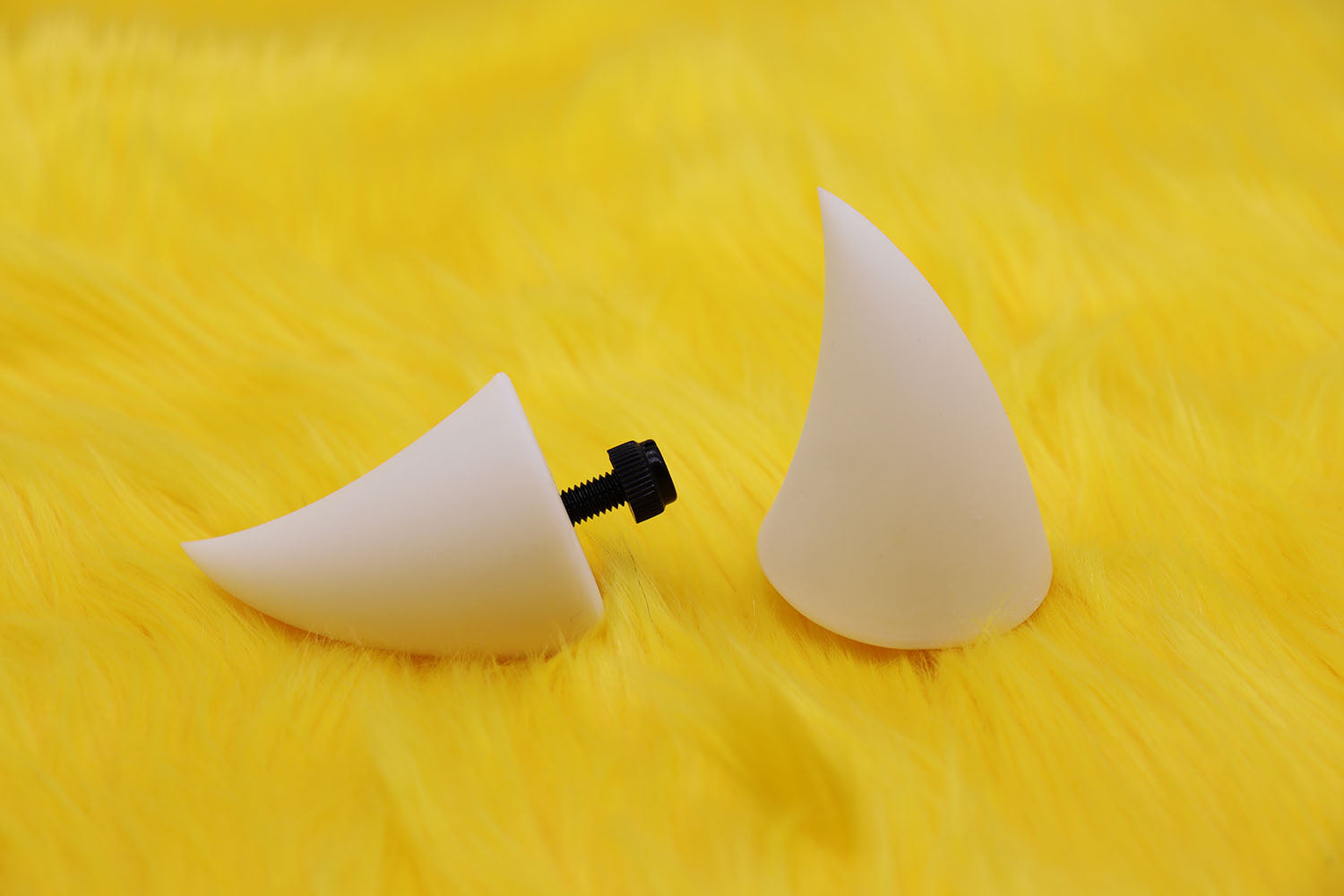 Pointed Puppet Horns