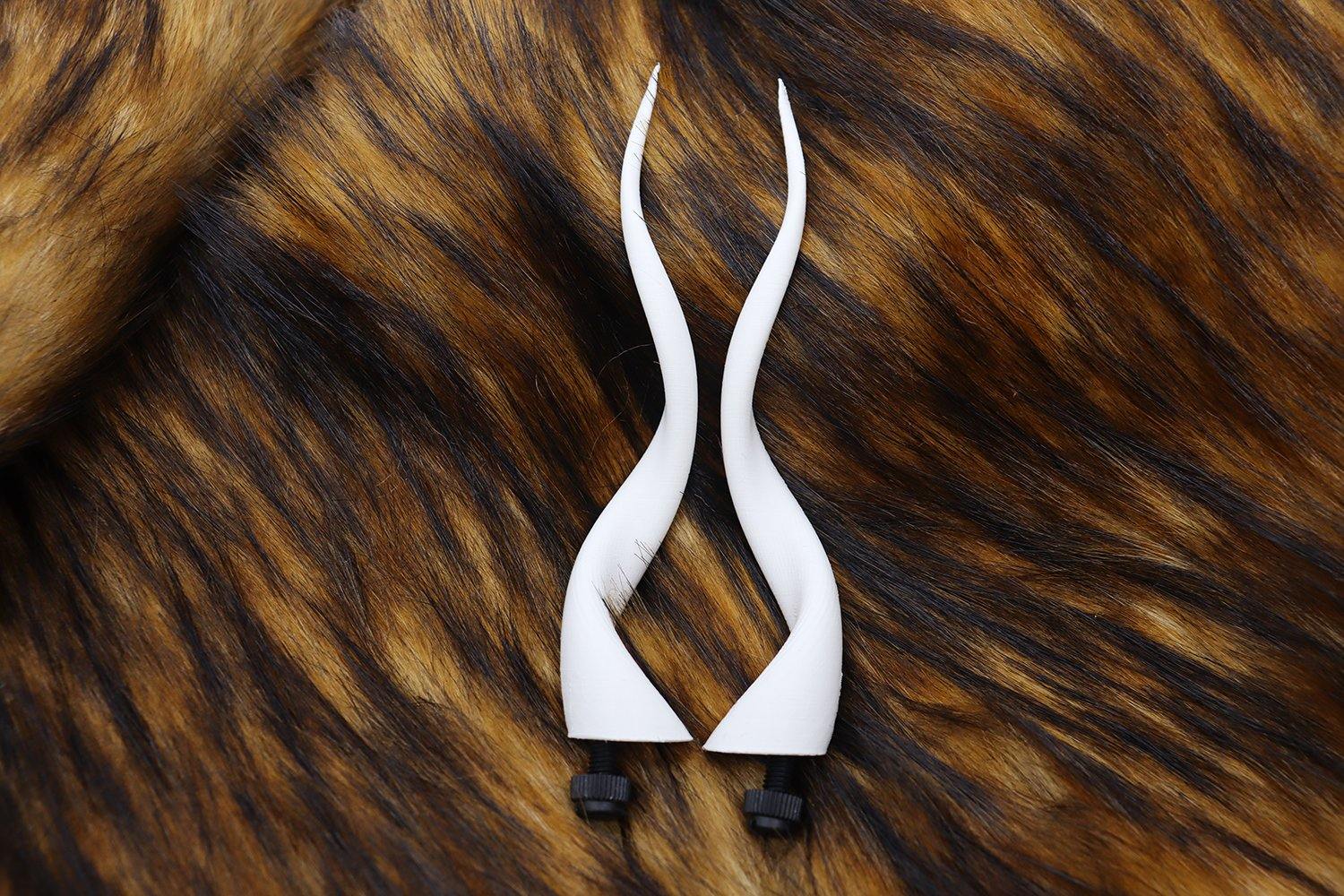 Twisted Puppet Horns