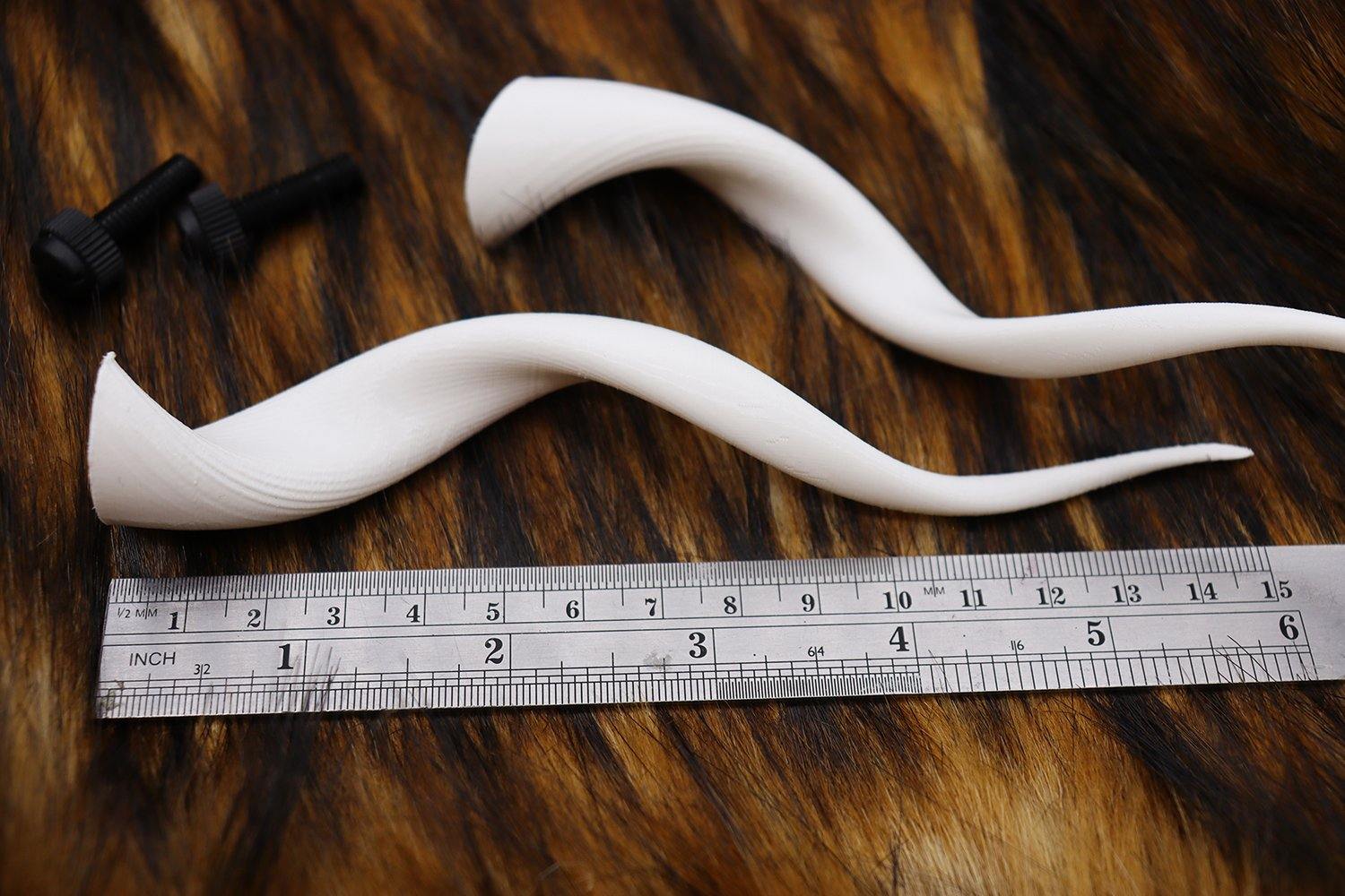 Twisted Puppet Horns